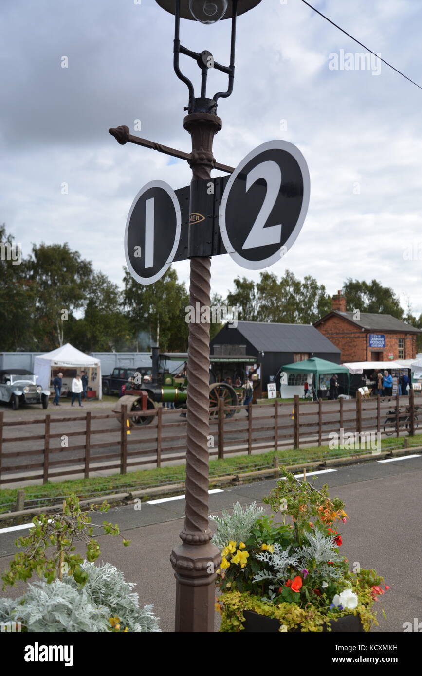 Vintage lner sign hi-res stock photography and images - Alamy
