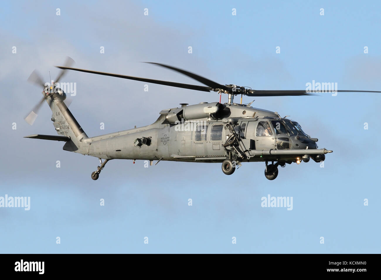 USAF HH-60G Pavehawk on approach into RAF Mildenhall, just a few miles ...