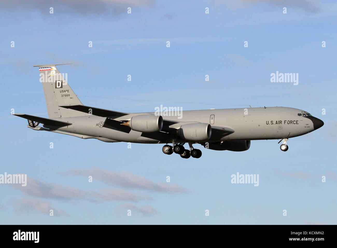 Us air force kc 135 stratotanker hi-res stock photography and images - Alamy