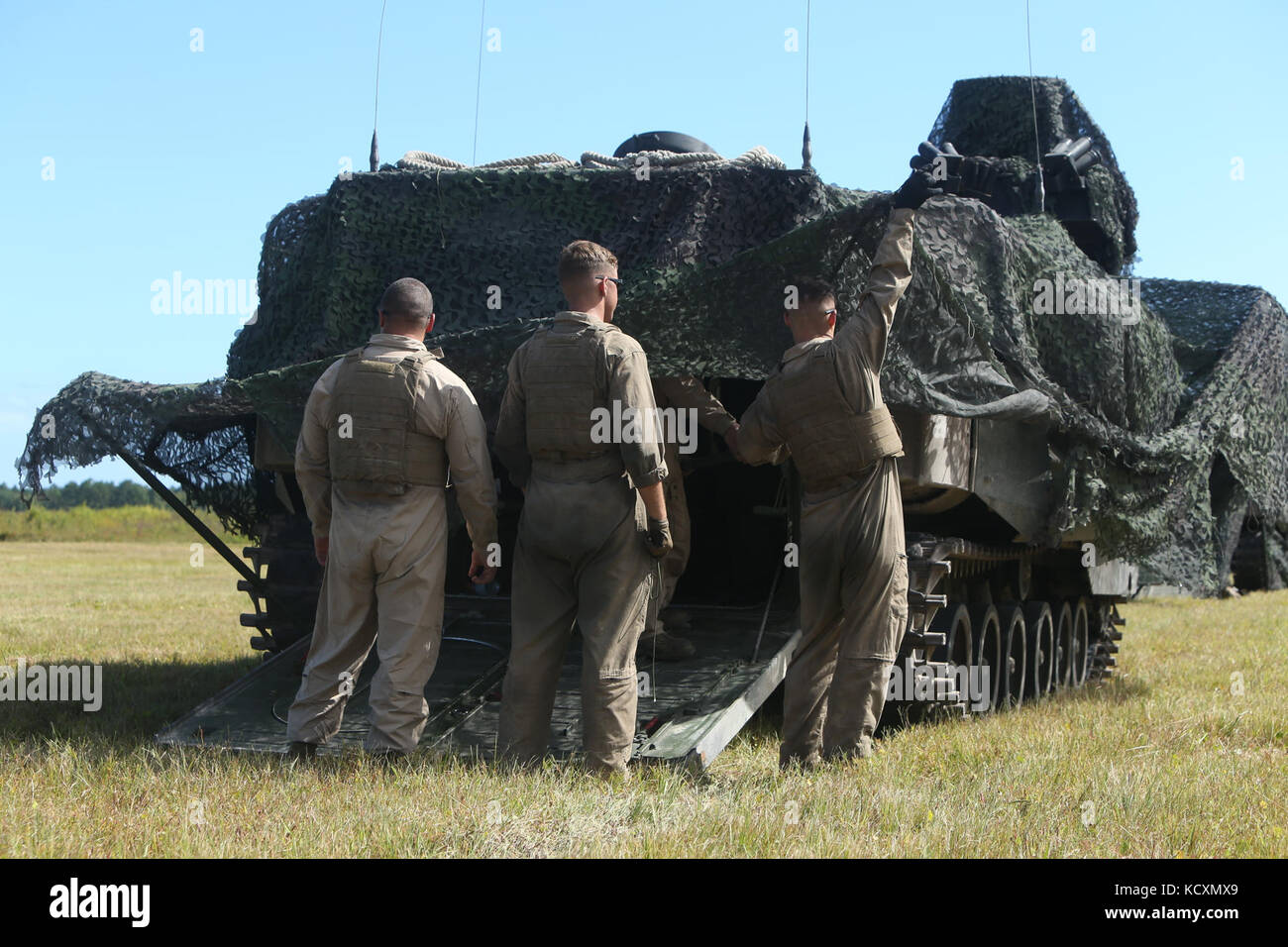 U.S. Marines with 2nd Assault Amphibian Battalion (2nd AAVBN), 2nd ...