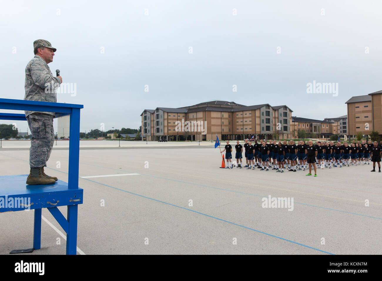 Maj. Gen. Timothy J. Leahy (left), Second Air Force commander ...