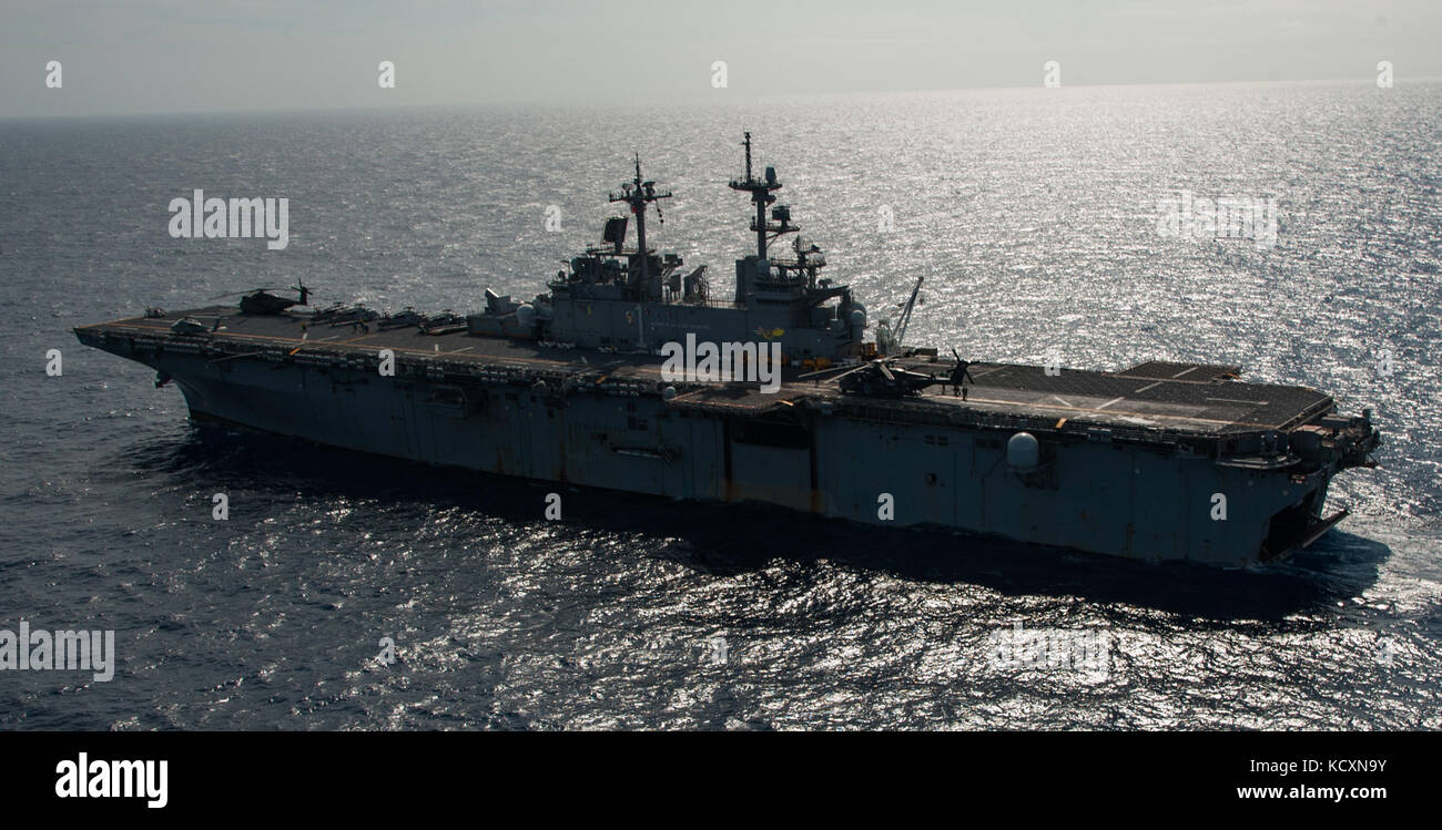 USS Wasp amphibious assault ship deploys MH-60S and MH-53E helicopters ...