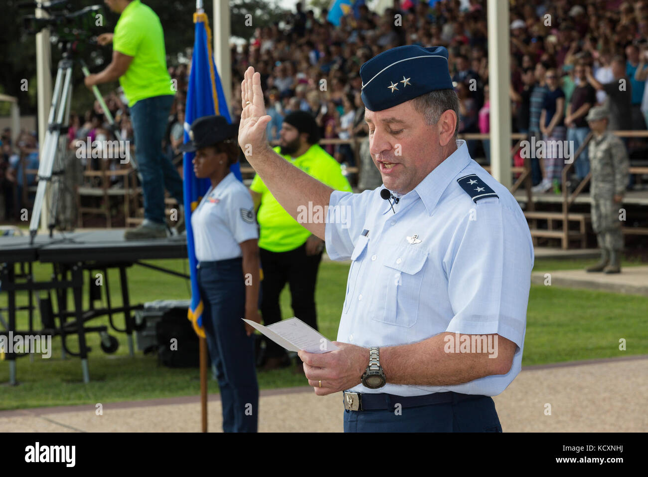 Maj. Gen. Timothy J. Leahy (right), Second Air Force commander ...