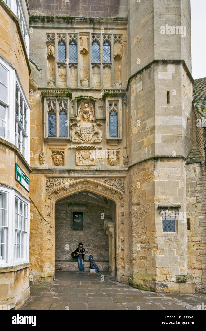 Penniless porch wells cathedral hi-res stock photography and images - Alamy