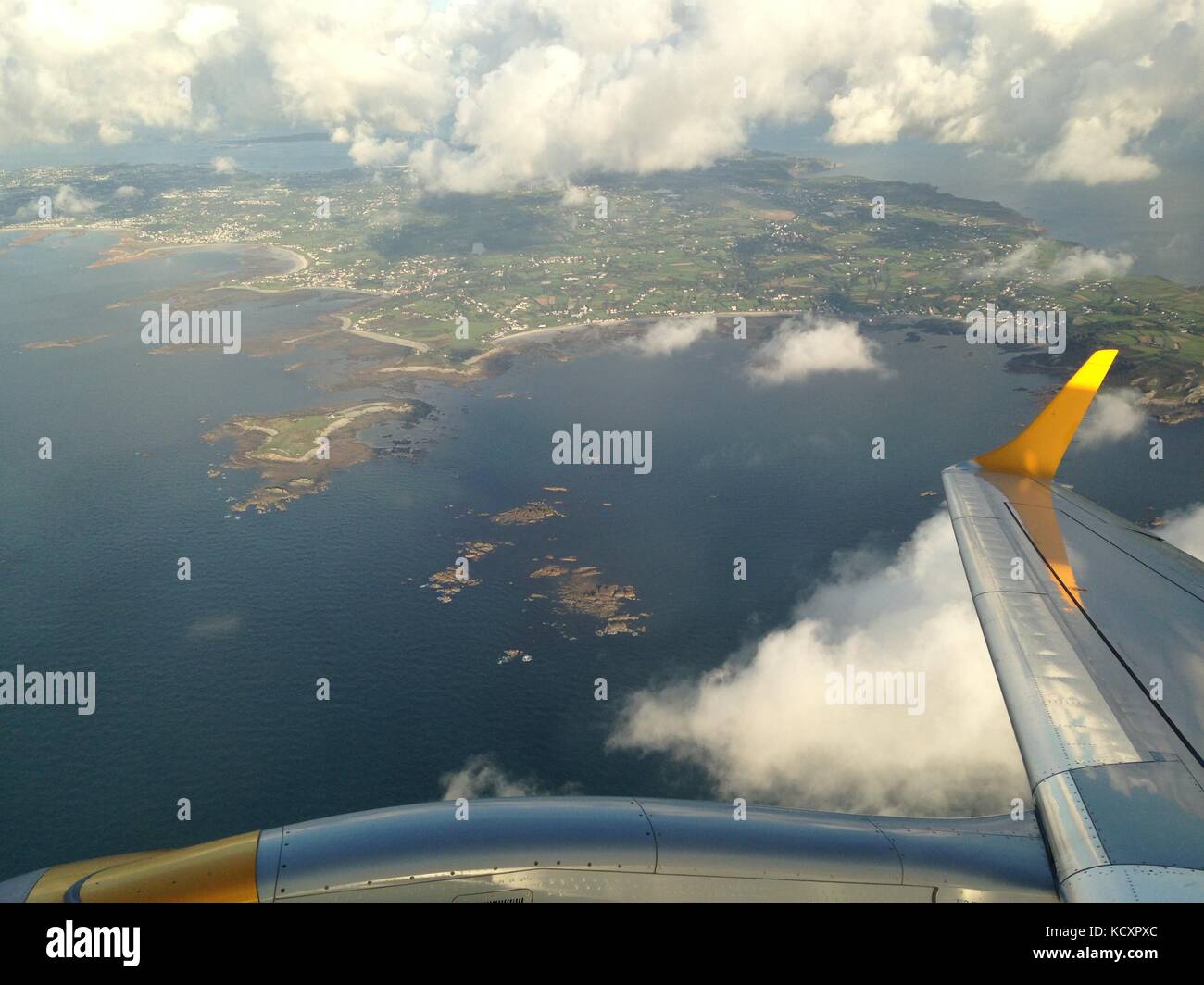 Ryanair window seat view hi-res stock photography and images - Alamy