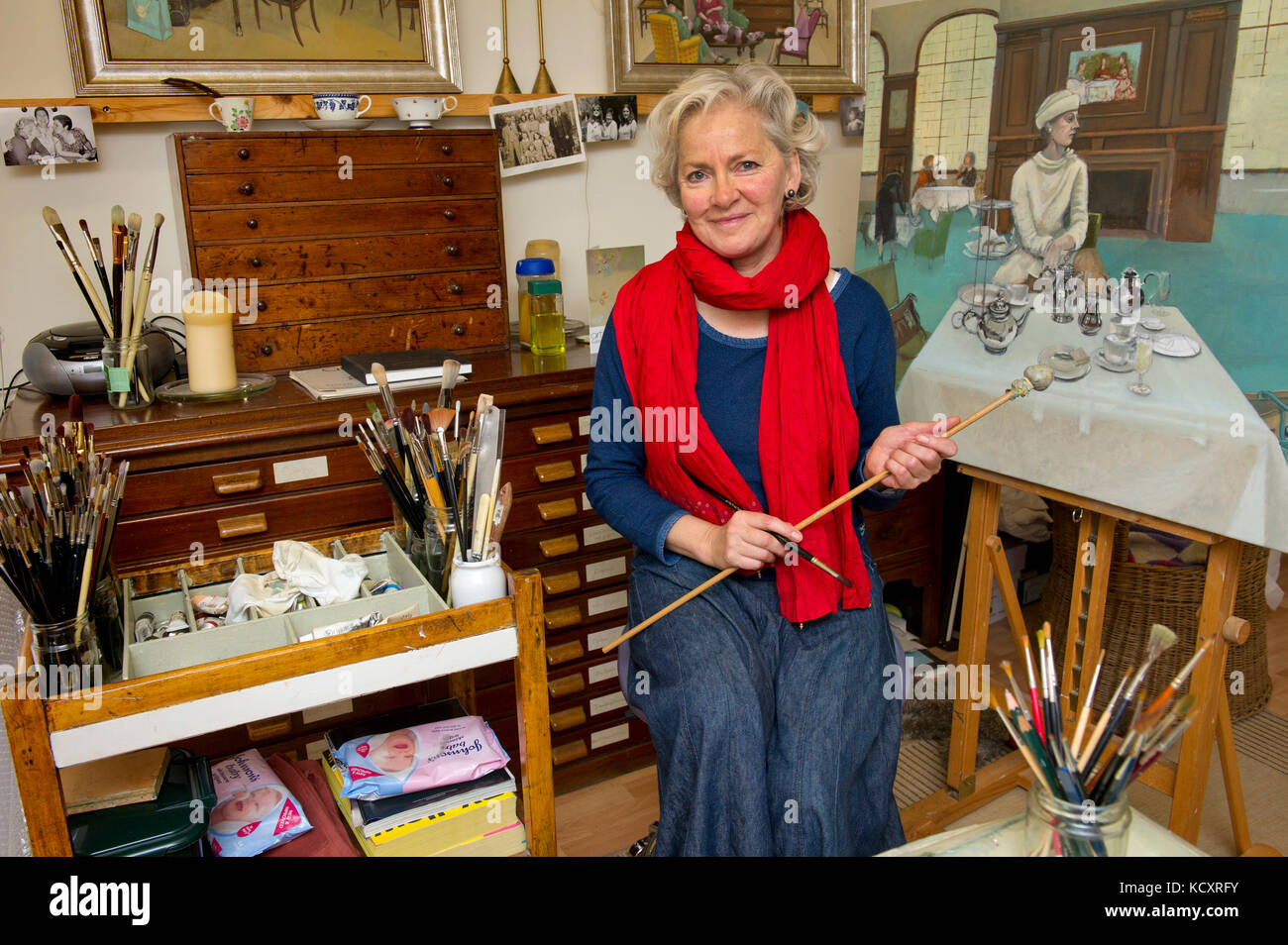 Painter Marcelle Milo-Gray and 'Lily' in her studio in Denbury, Devon ...