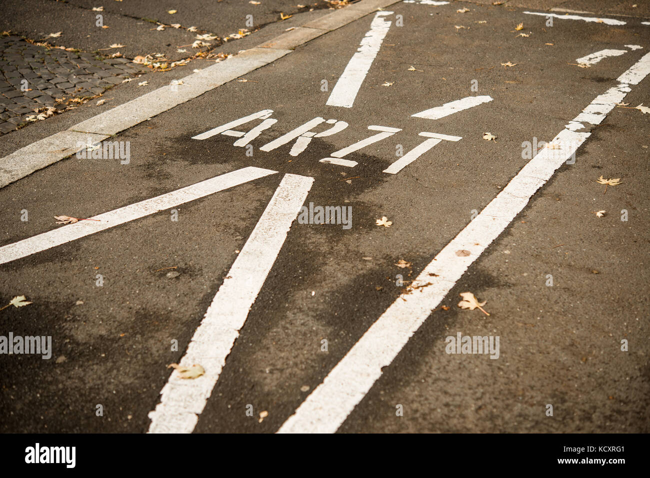 Doctor parking bay hi-res stock photography and images - Alamy