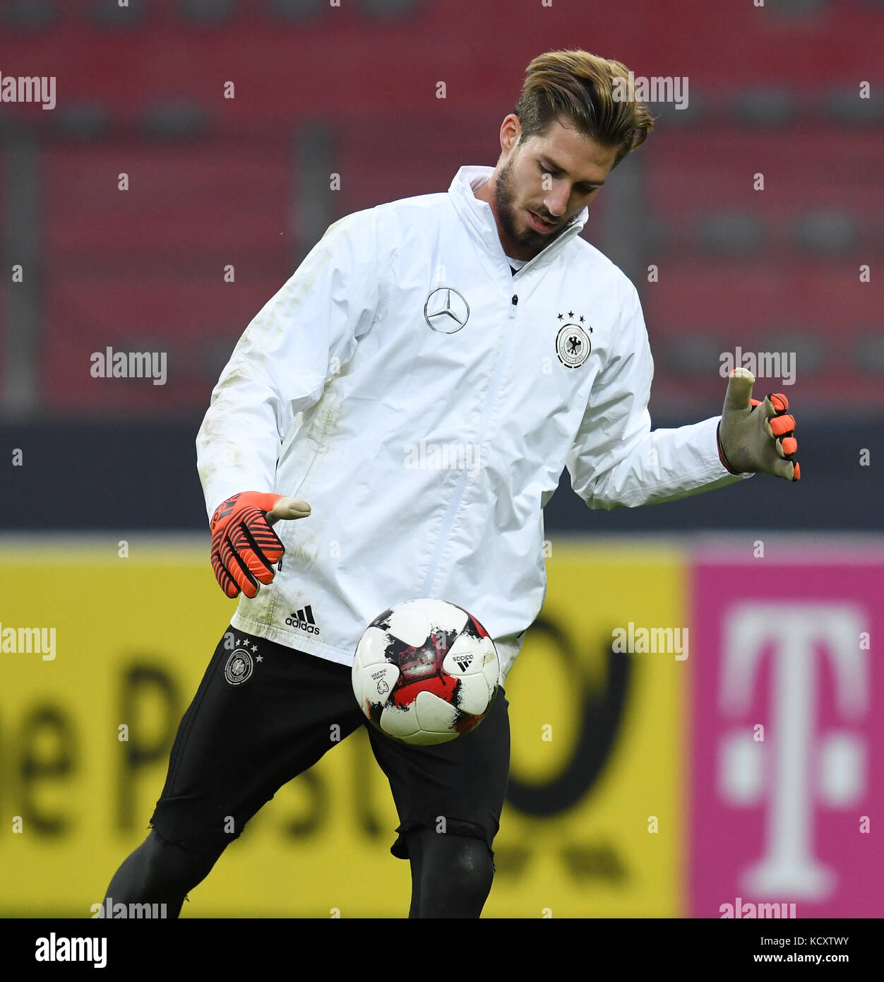 Mainz, Deutschland. 07th Oct, 2017. Kevin Trapp (Germany). GES ...