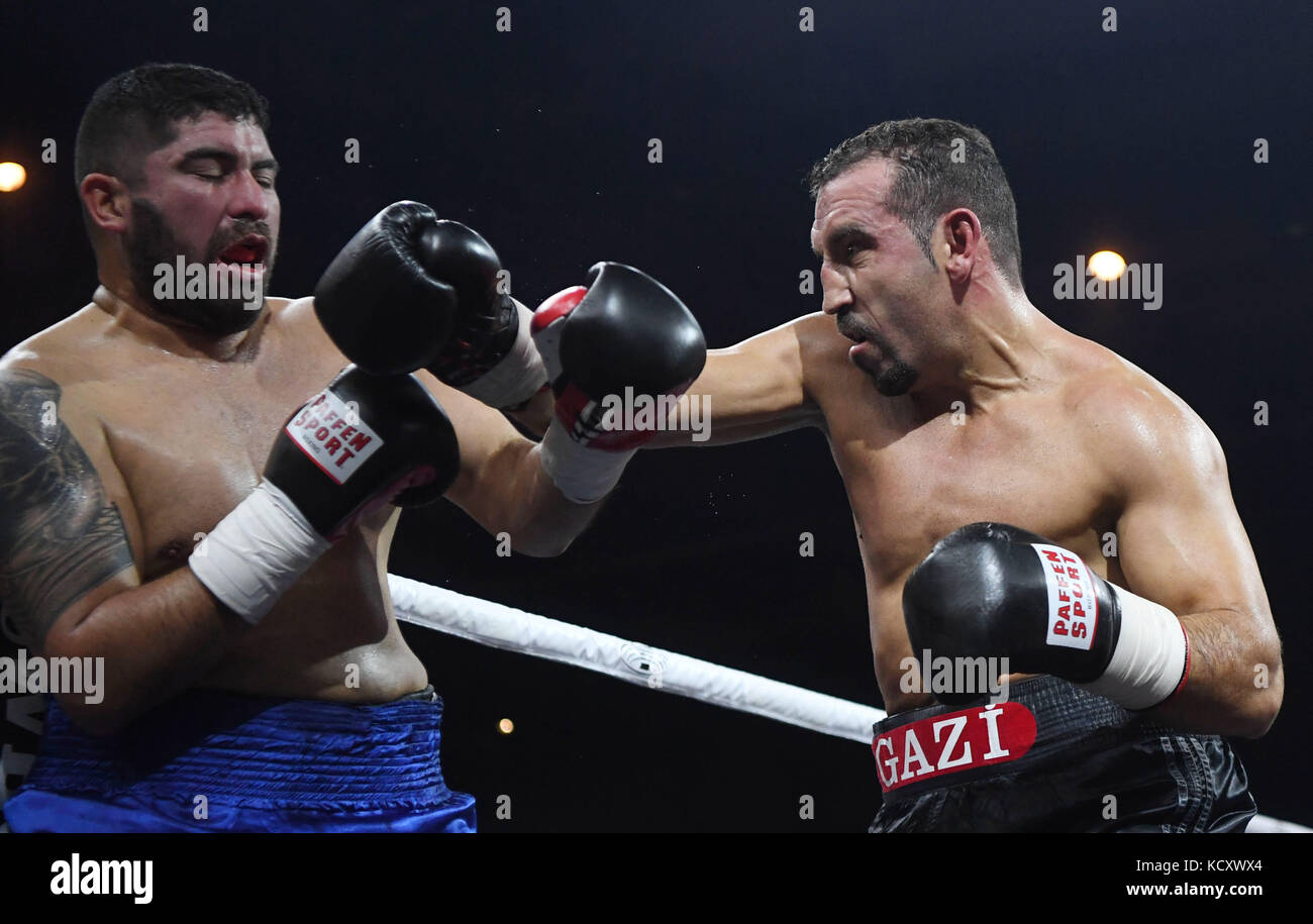 Stuttgart, Germany. 7th Oct, 2017. Firat Arslan (r) and Alejandro ...