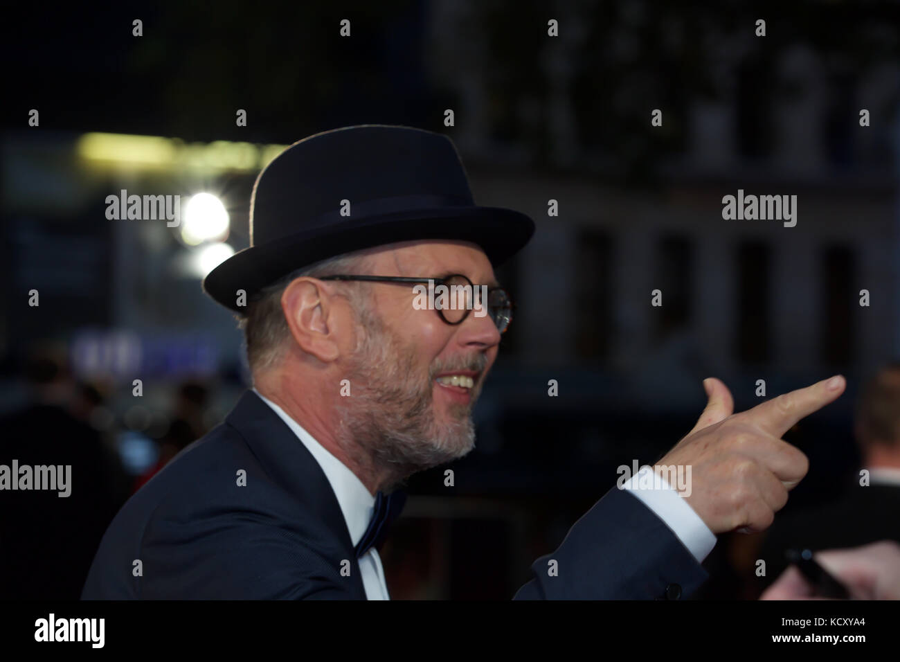 1973 battle of sexes crowd hi-res stock photography and images - Alamy