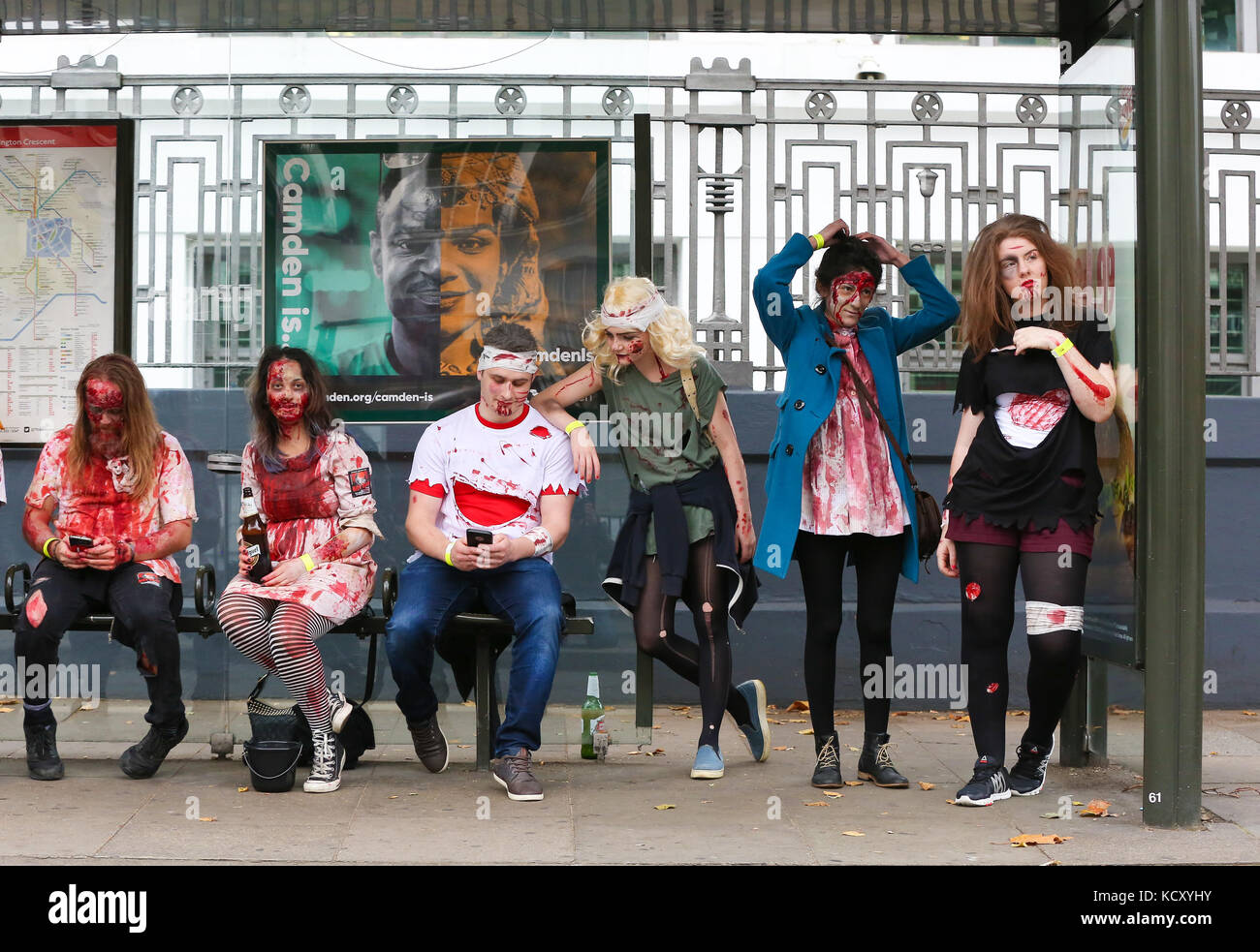 London, UK. 7th Oct, 2017. Hundreds of people wearing zombie costumes ...