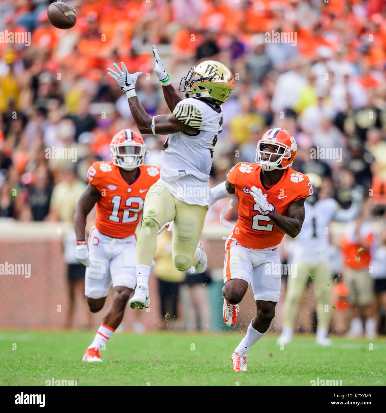 Wake Forest wide receiver Chuck Wade (9) during the NCAA college ...