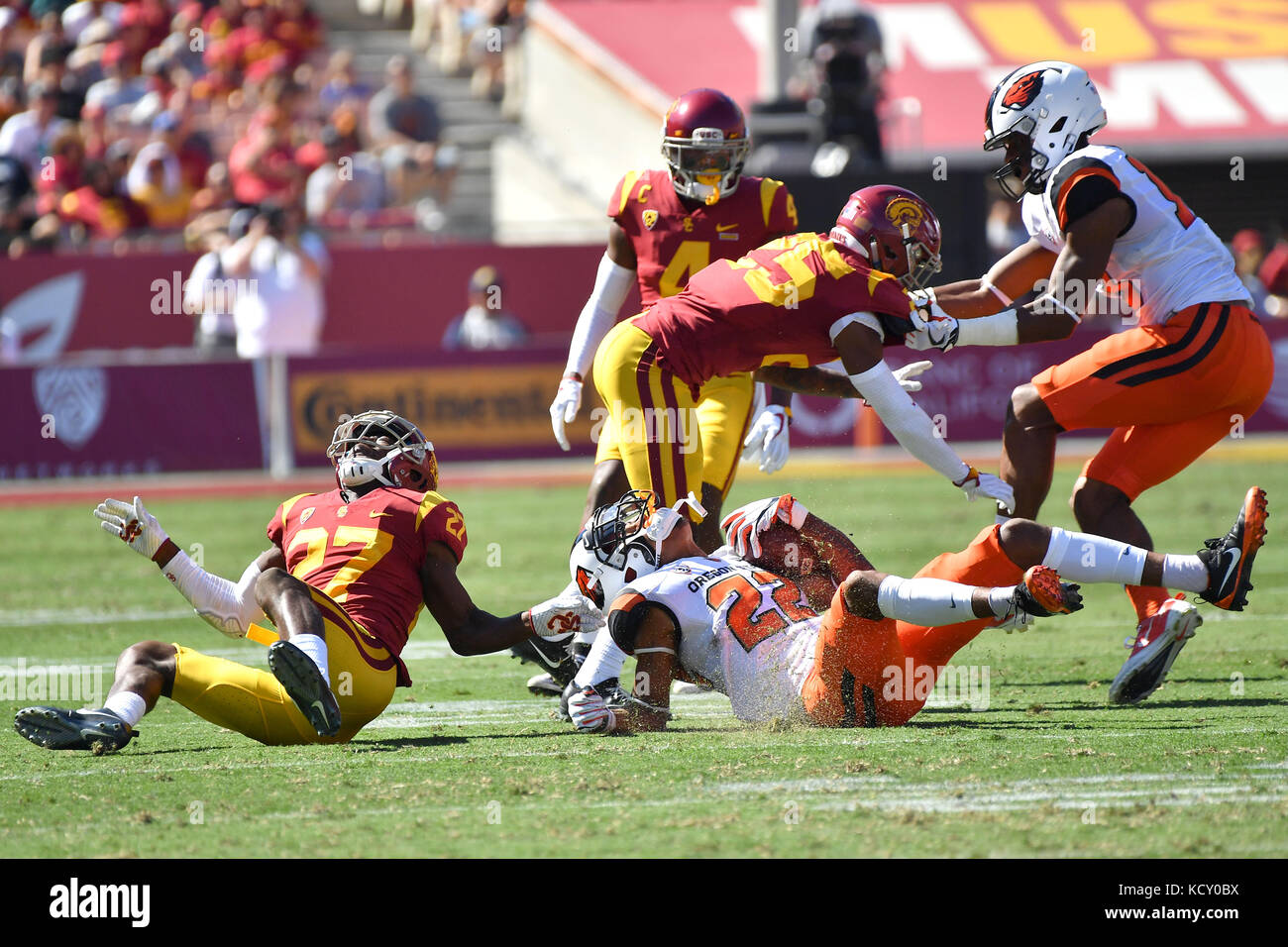 Los Angeles, CA, USA. 7th Oct, 2017. Oregon State Beavers wide receiver ...