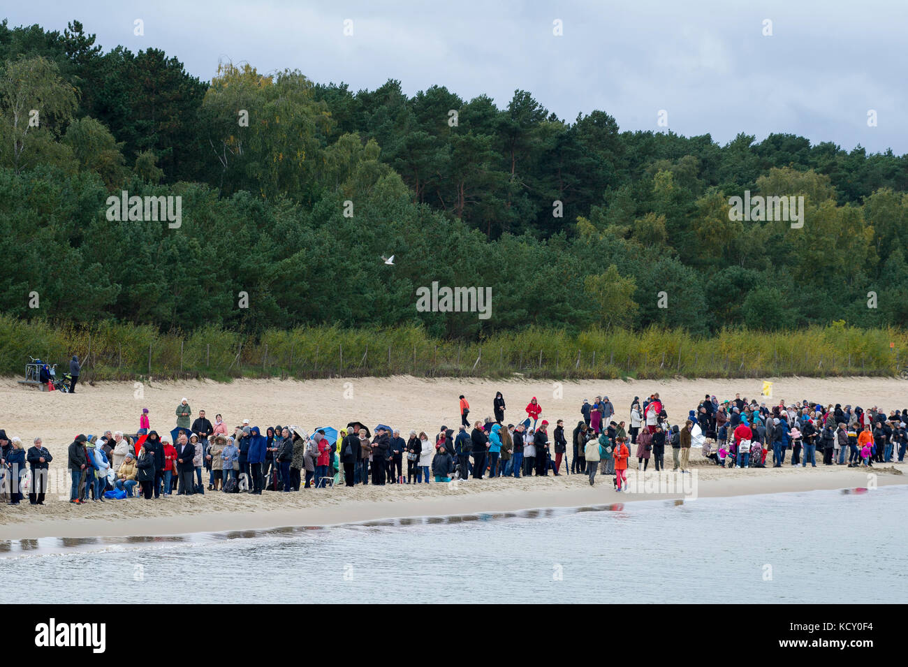 Gdansk, Poland. 7th October, 2017. Devotees attend a massive rosary ...