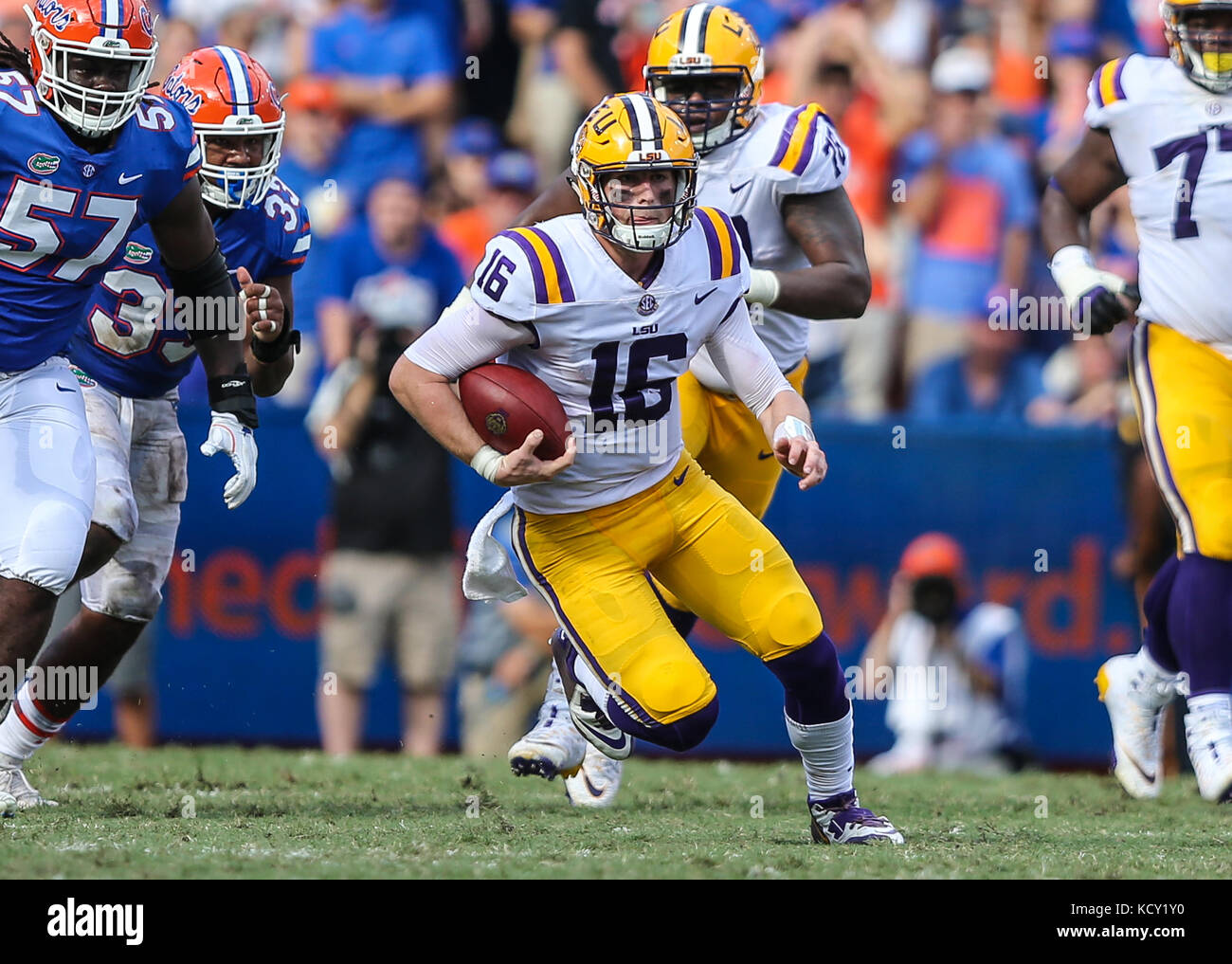 Florida, USA. 7th Oct, 2017. LSU Tigers quarterback Danny Etling (16 ...