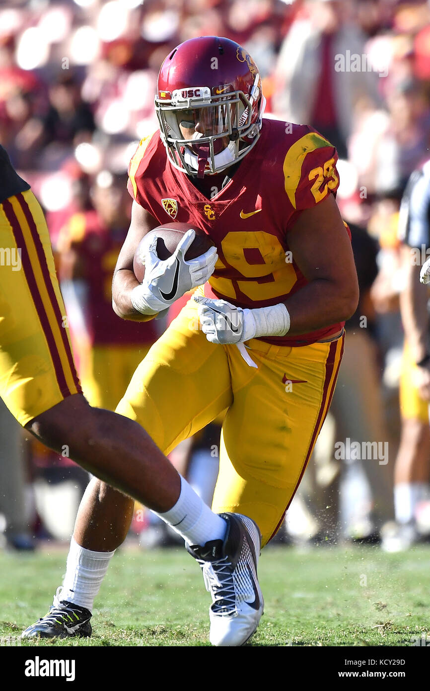 Los Angeles, CA, USA. 7th Oct, 2017. USC Trojans running back Vavae ...