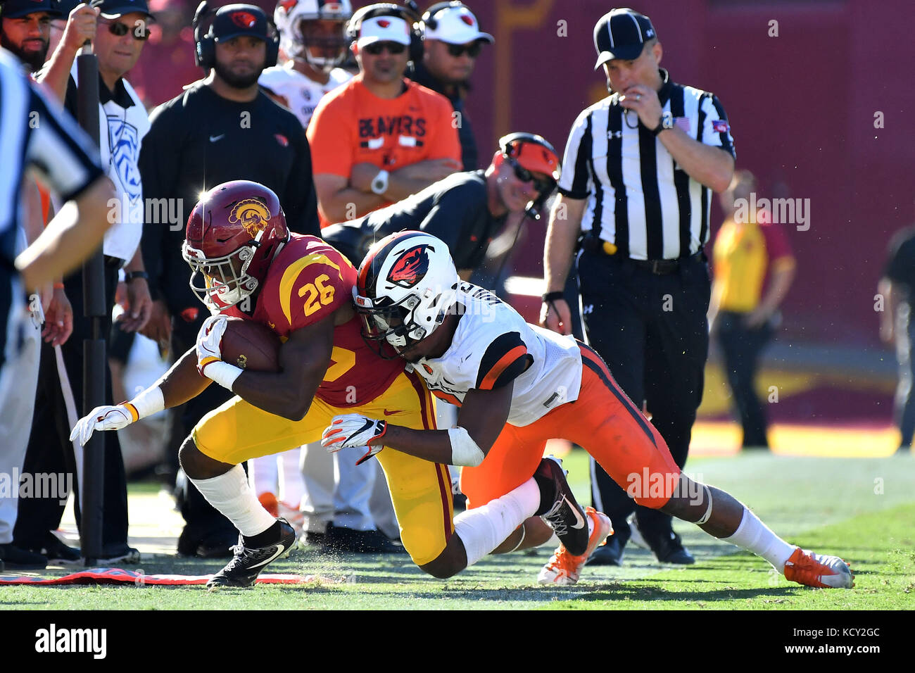 Los Angeles, CA, USA. 7th Oct, 2017. USC Trojans running back James ...