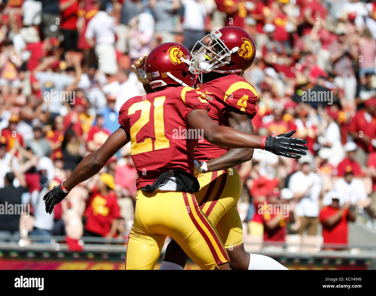 October 7, 2017 USC Trojans wide receiver Tyler Vaughns #21 celebrates ...