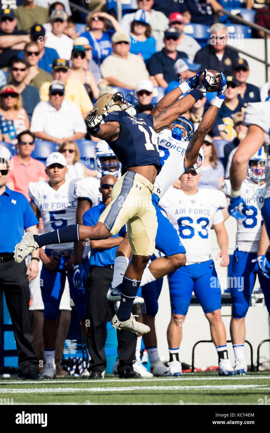 Annapolis, Maryland, USA. 07th Oct, 2017. Air Force Falcons wide ...