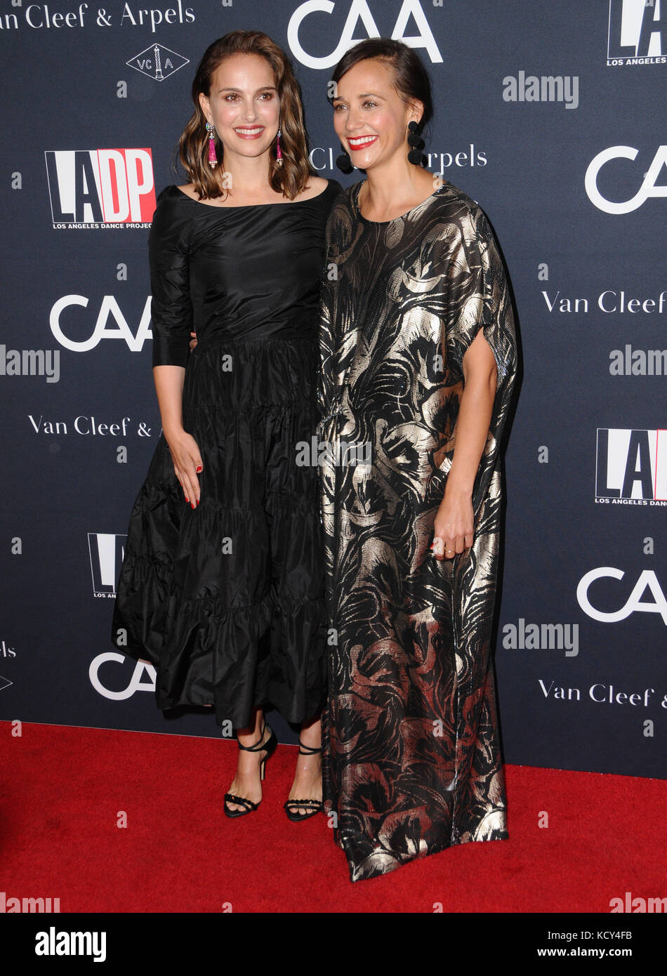 Los Angeles, CA, USA. 7th Oct, 2017. Natalie Portman, Rashida Jones. L ...