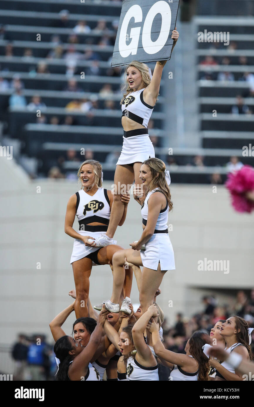 Boulder. 7th Oct, 2017. Colorado cheerleaders urge on the fans before ...