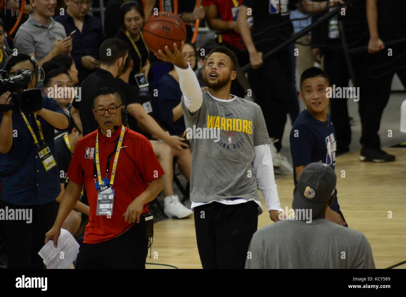Shanghai, Shanghai, China. 7th Oct, 2017. Members of Golden State ...