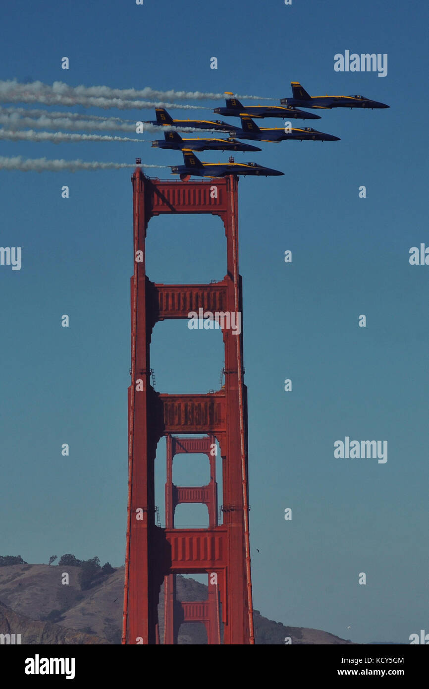 San Francisco, USA. 7th Oct, 2017. The U.S. Navy Blue Angels fly over ...