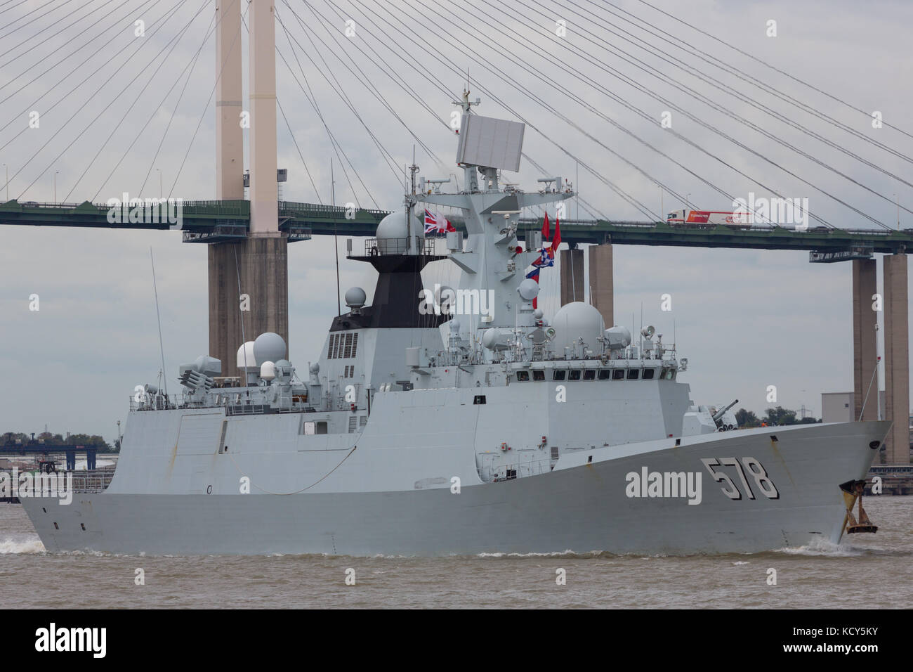 Type 054a frigate hi-res stock photography and images - Alamy
