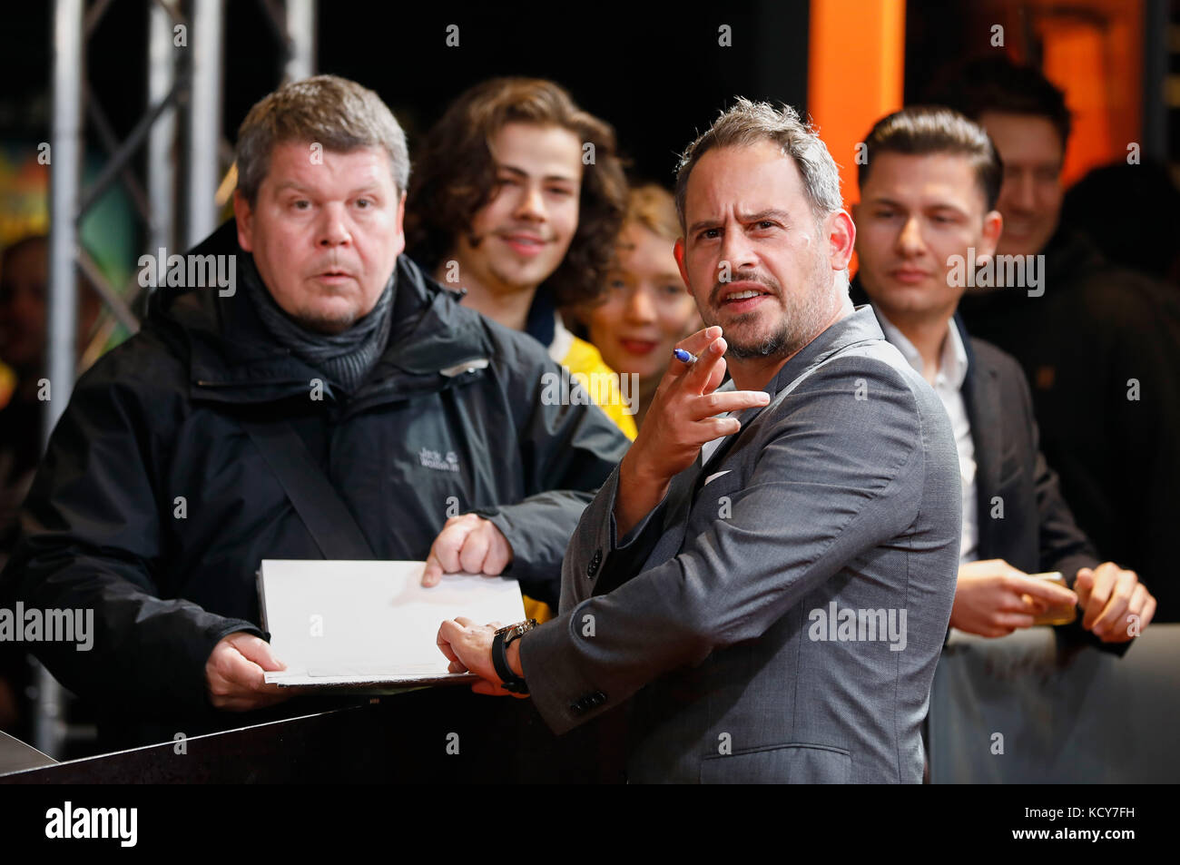 Hamburg, Germany. 7th Oct, 2017. Actor Moritz Bleibtreu arrives for the ...