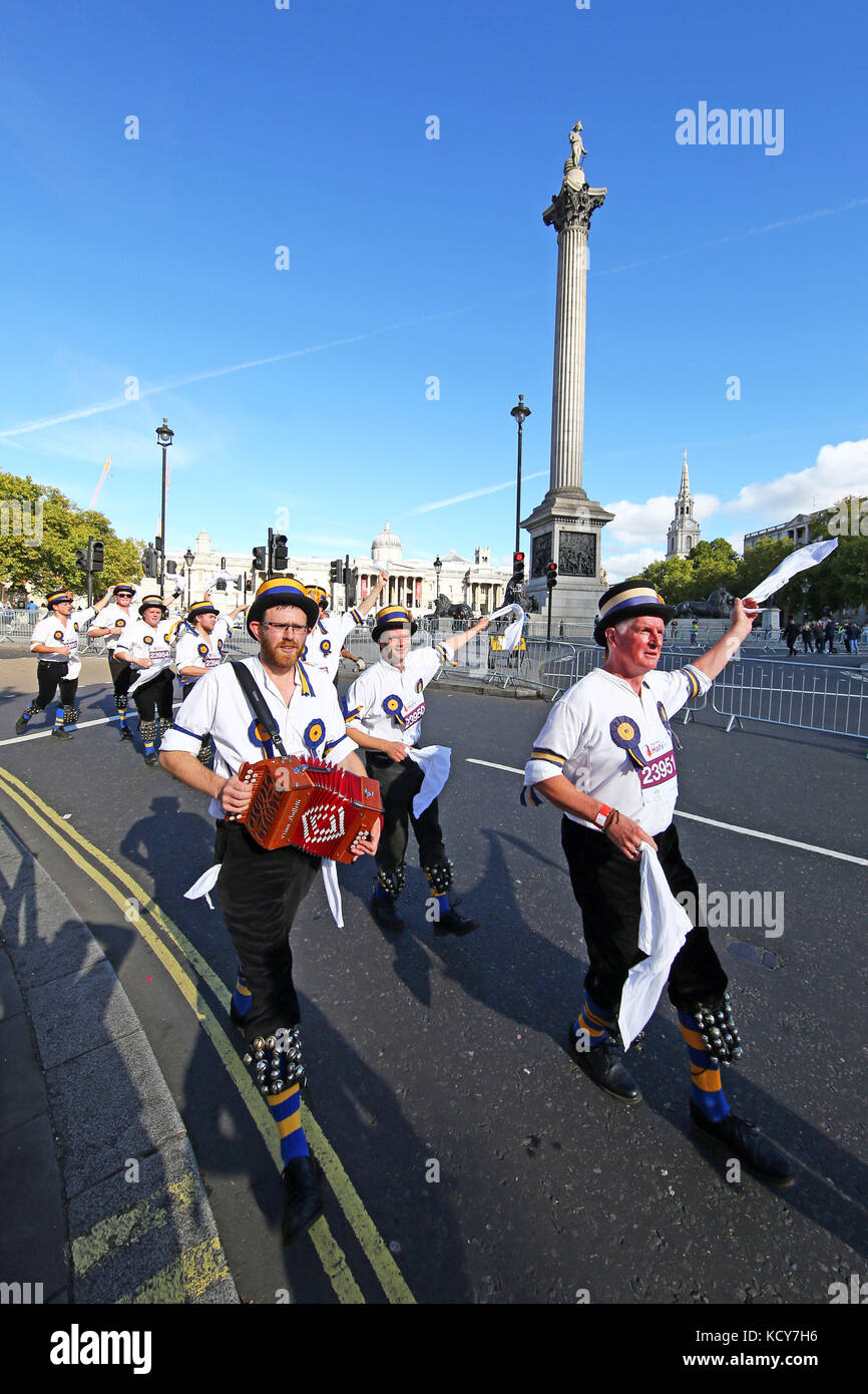 Hammersmith morris men dancing in hi-res stock photography and images ...