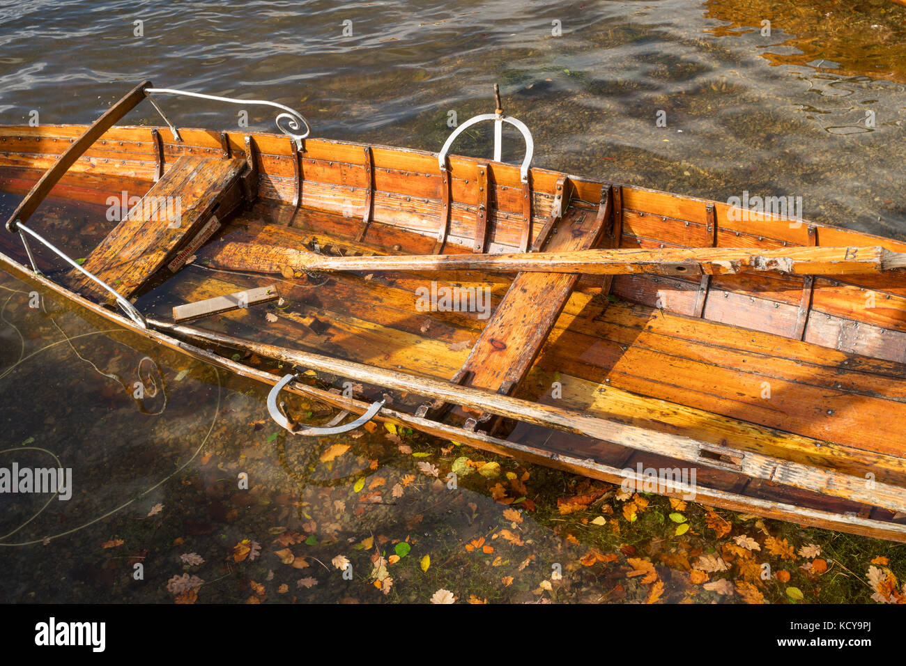 Submerged boat hi-res stock photography and images - Alamy
