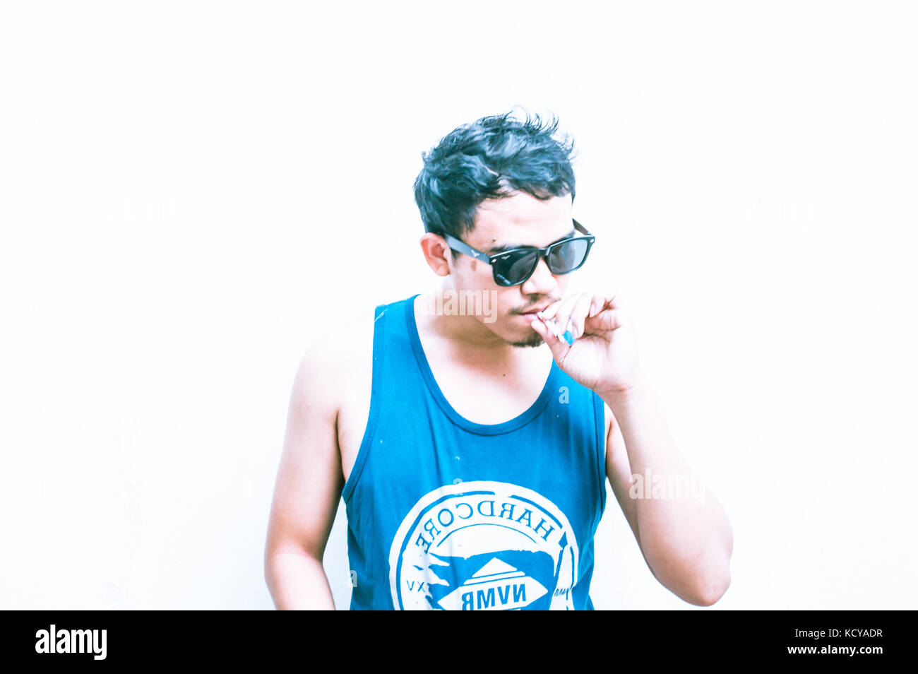 Smoking model hi-res stock photography and images - Alamy
