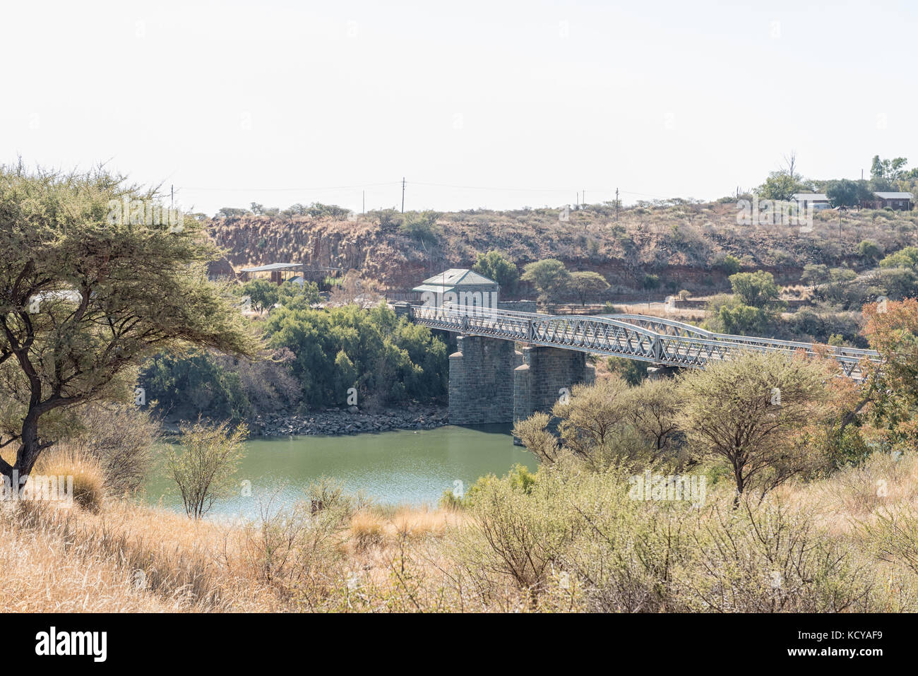 The toll house, now a museum, and the historic Barkly bridge over the ...