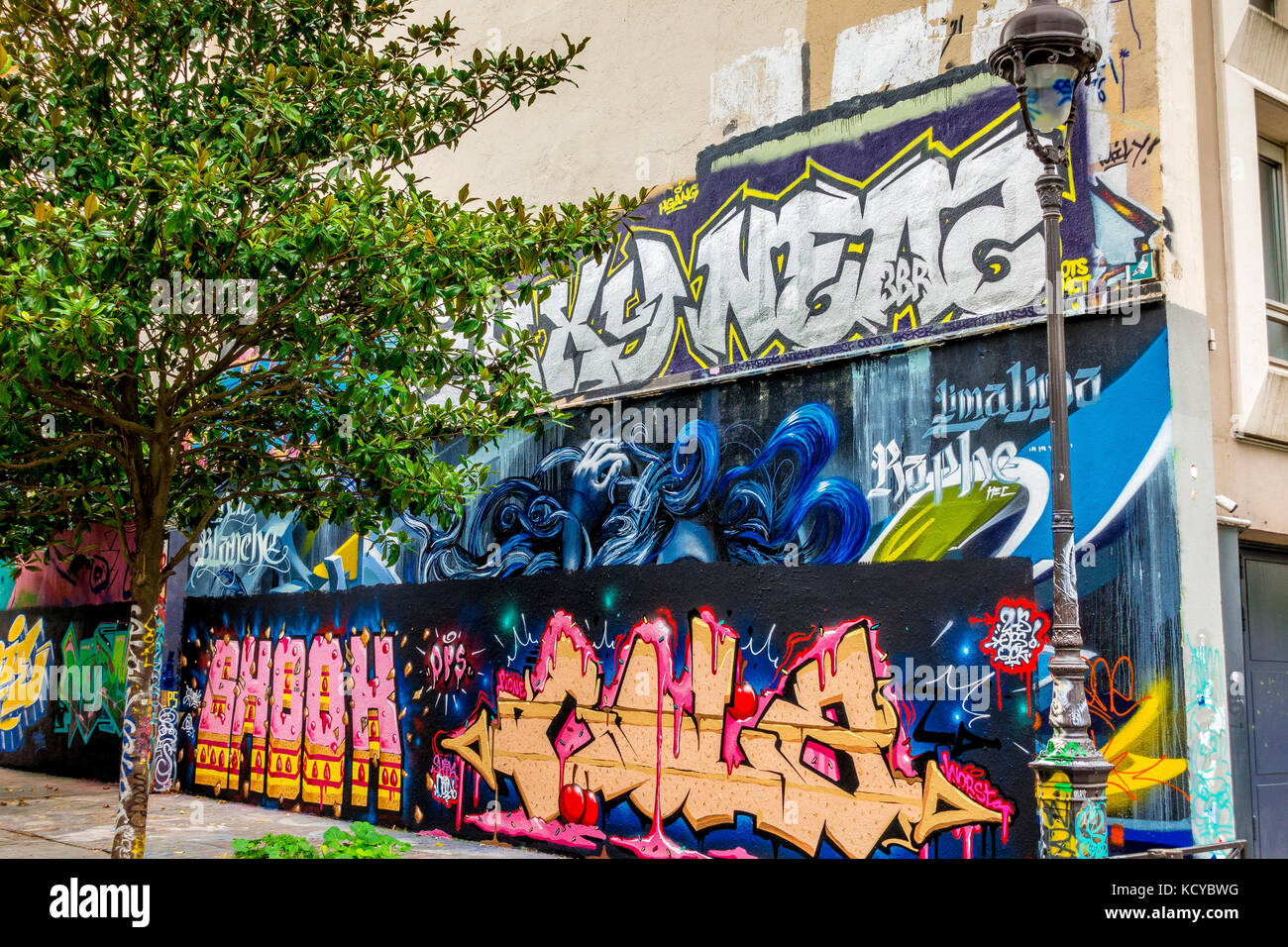 Street Graffiti in Paris, France Stock Photo - Alamy