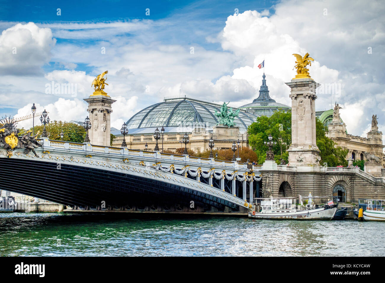 Pont alexandre ii hi-res stock photography and images - Alamy