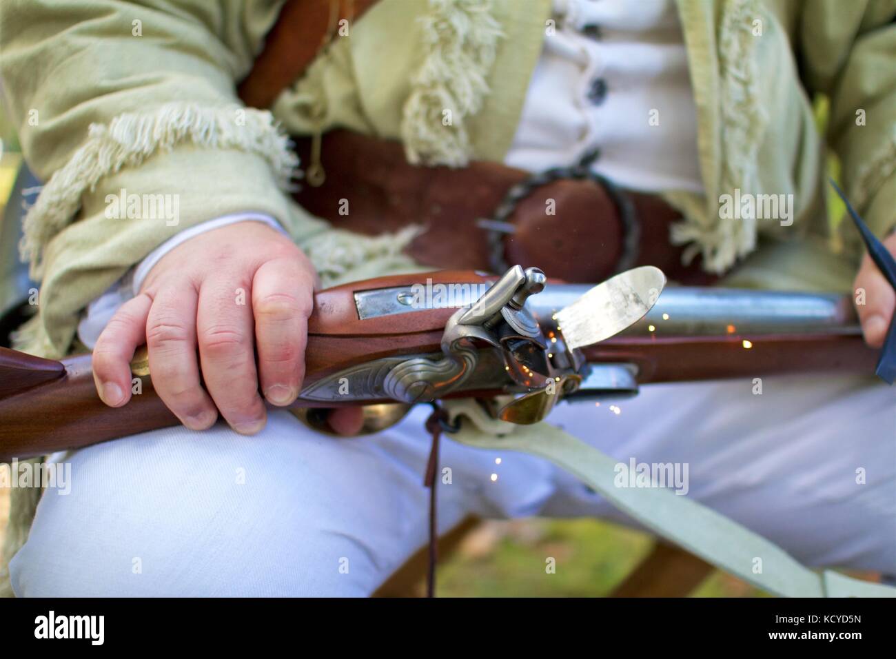 Flintlock musket revolutionary war hi-res stock photography and images ...