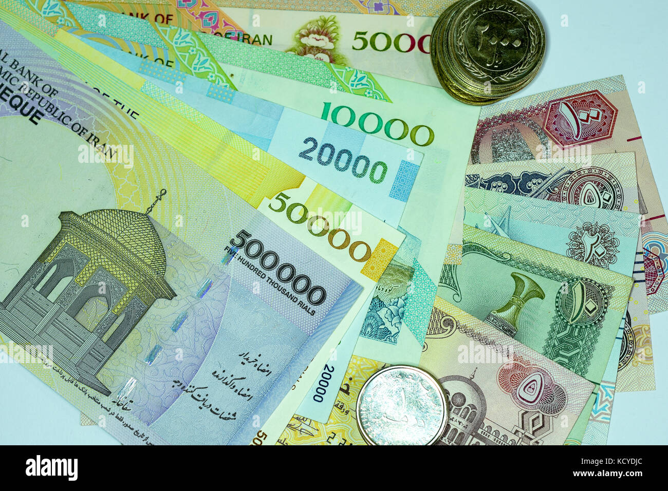 Close up Banknote and Currency Bills and Coins Stock Photo - Alamy