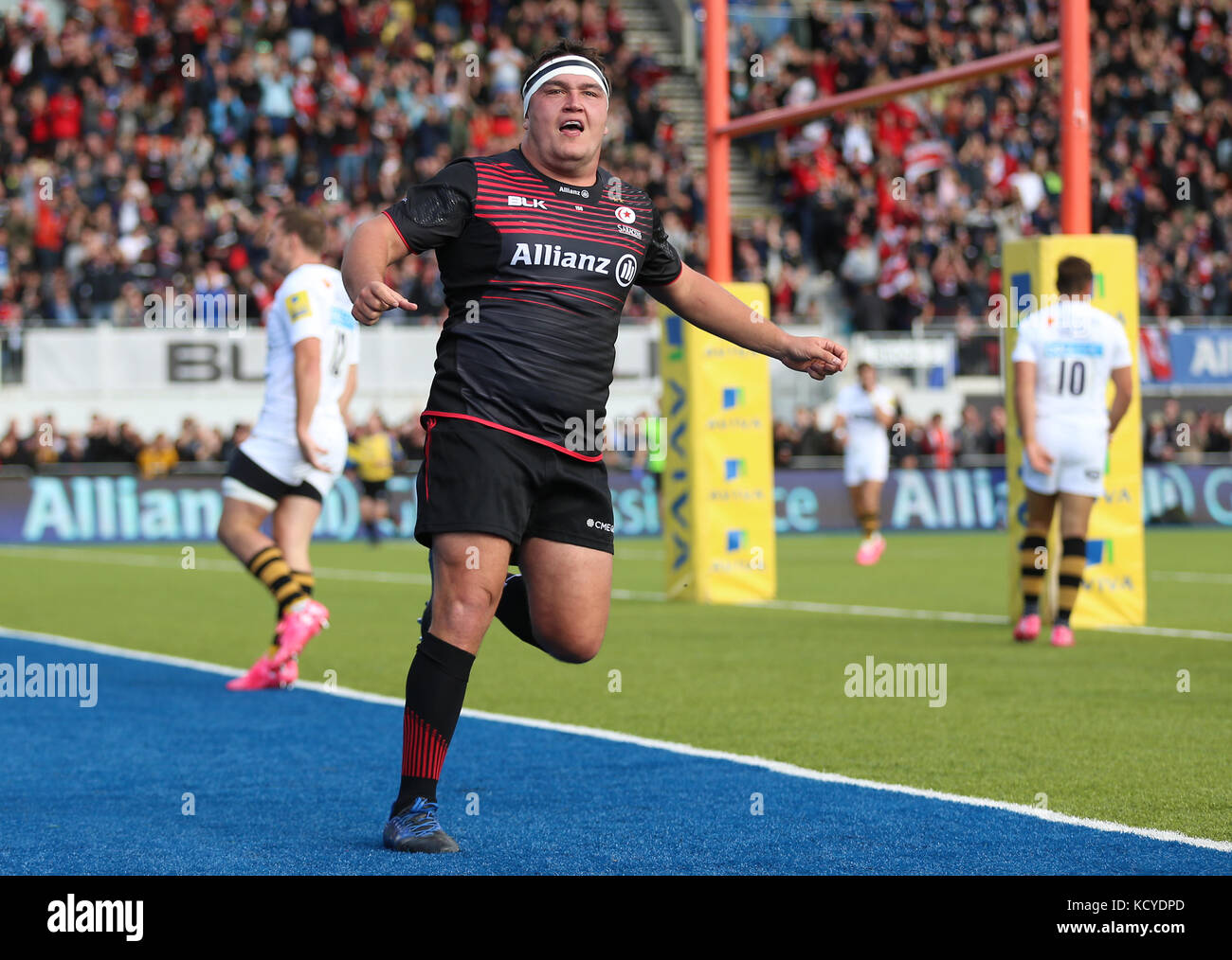 Saracens Jamie George celebrates after scoring his sides second try of ...