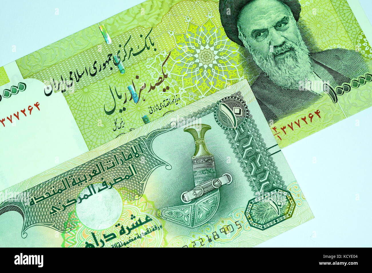 Close up Banknote and Currency Bills and Coins Stock Photo - Alamy