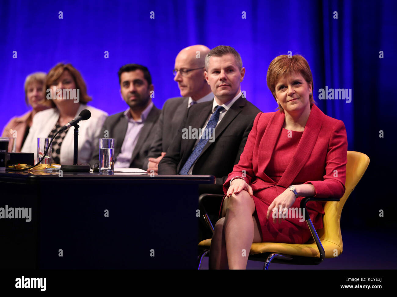 First Minister Nicola Sturgeon (right) alongside members of the ...