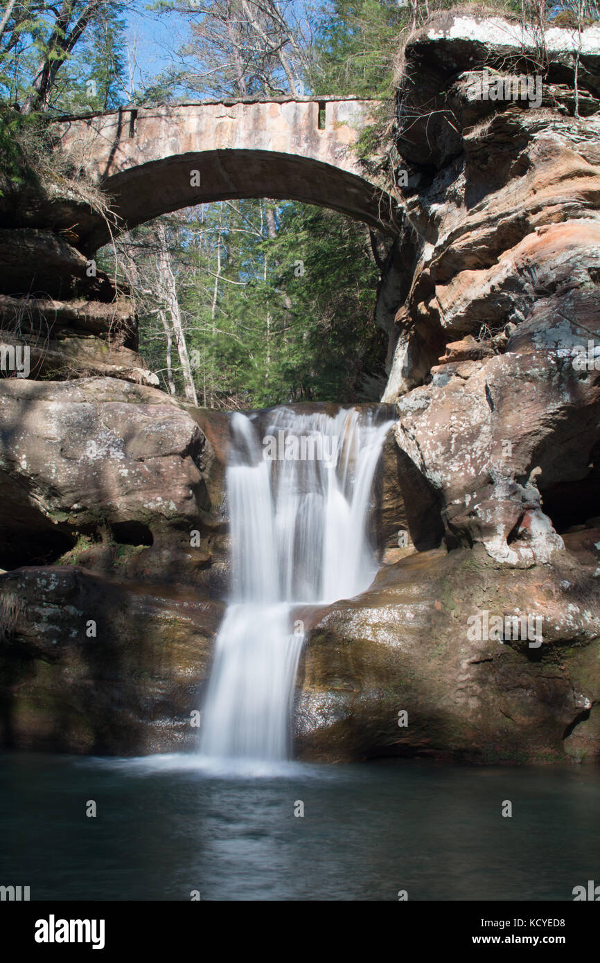 Old mans cave waterfall hi-res stock photography and images - Alamy