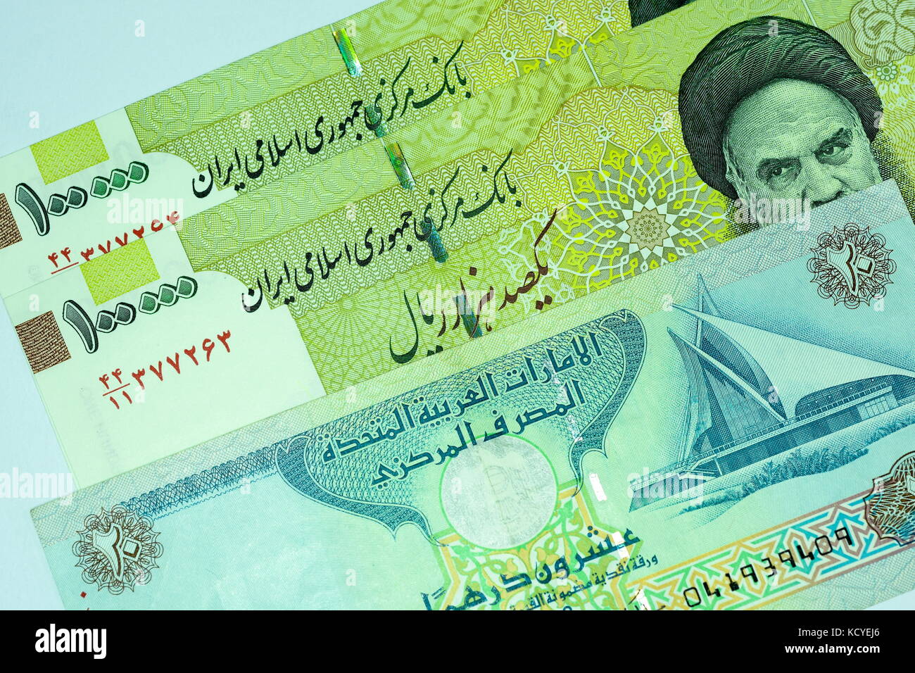 Close up Banknote and Currency Bills and Coins Stock Photo - Alamy