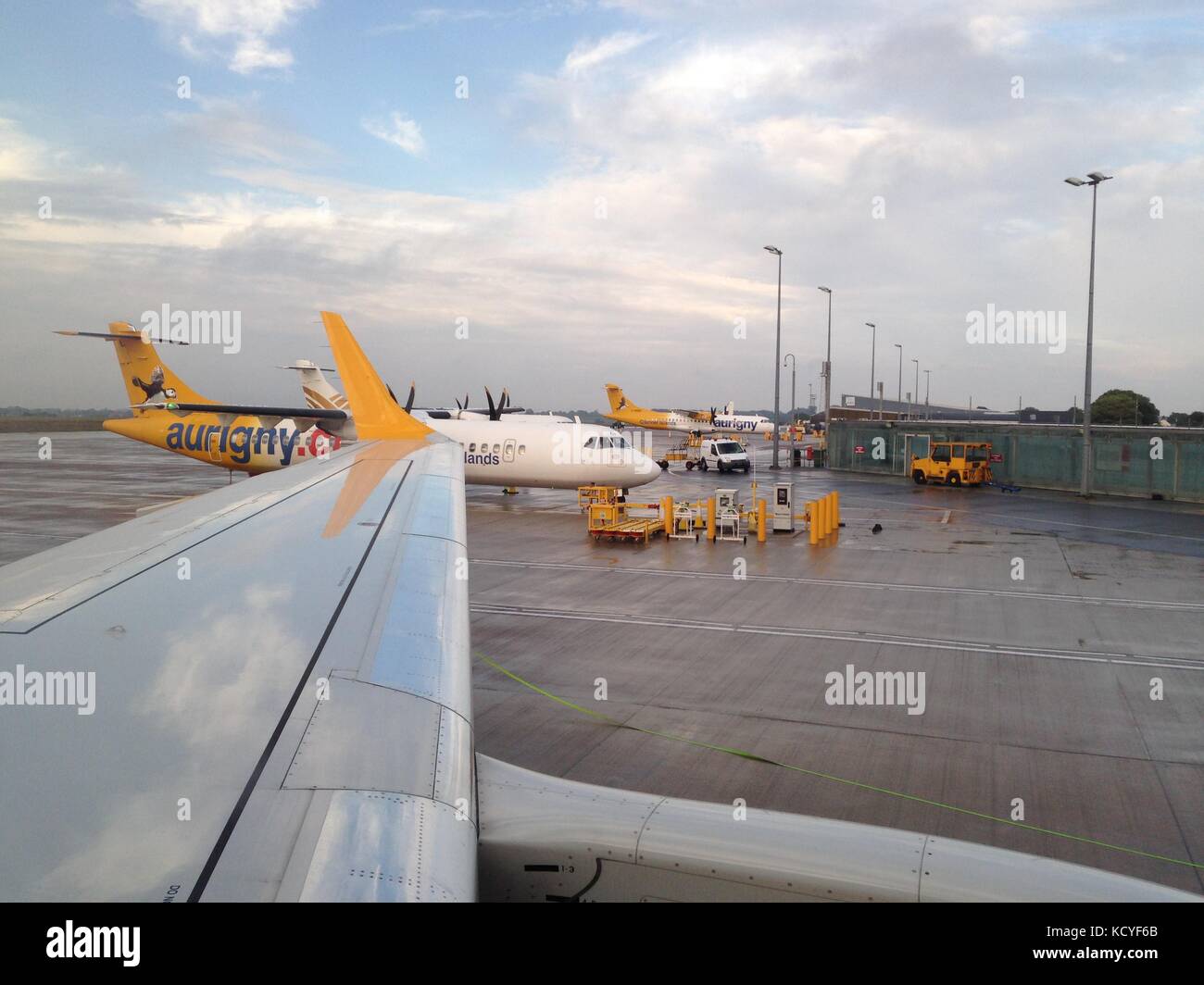 Ryanair window seat view hi-res stock photography and images - Alamy
