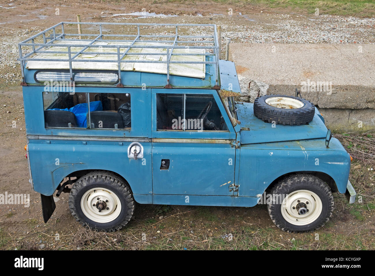 Vintage Land Rover Stock Photo - Alamy