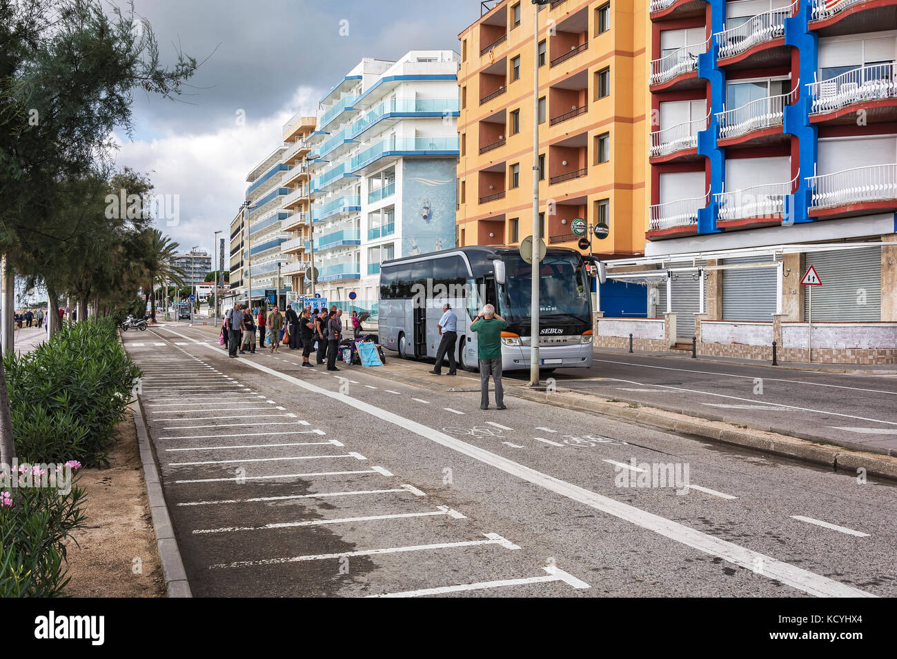 Passengers street bus spain hi-res stock photography and images - Alamy