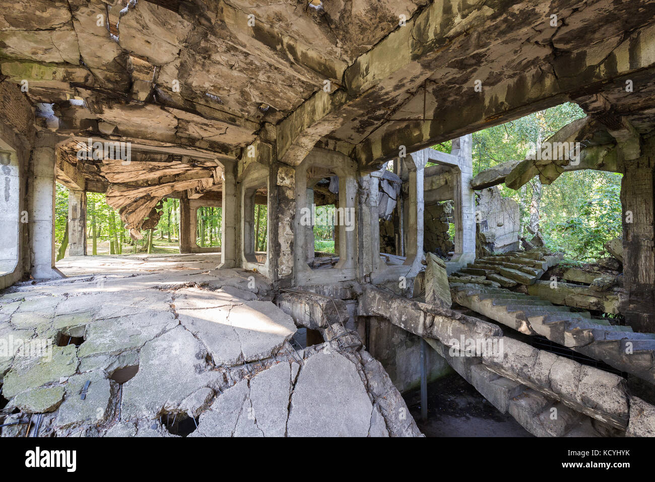 Army barracks interior hi-res stock photography and images - Alamy