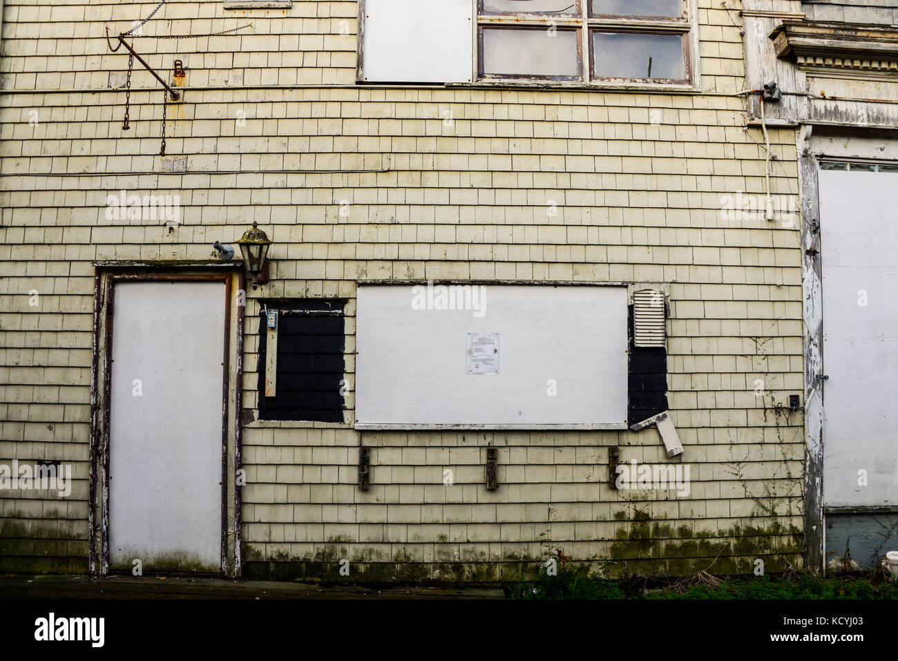 Run down building texture hi-res stock photography and images - Alamy