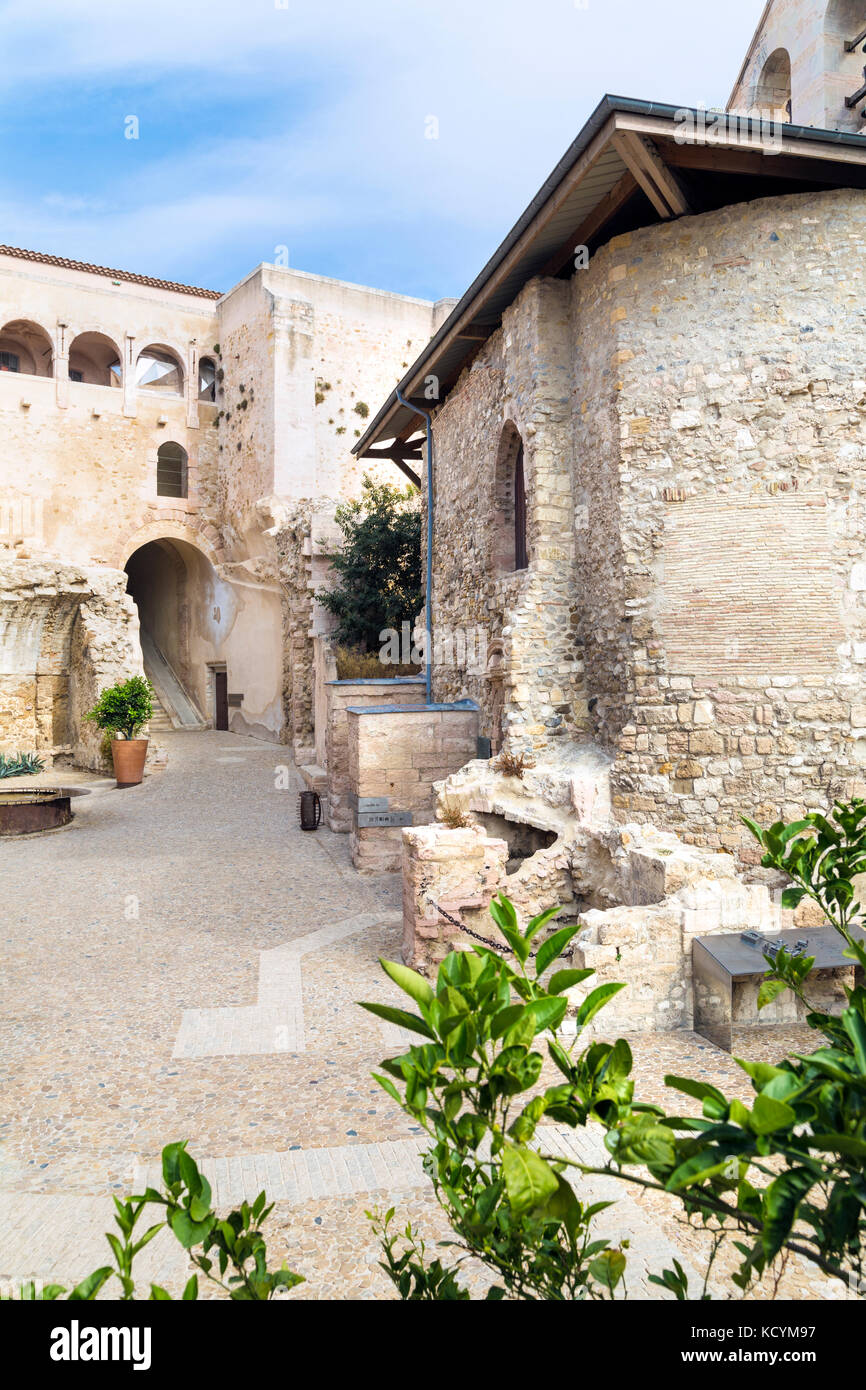 Fort Saint-Jean in Marseilles, France Stock Photo - Alamy