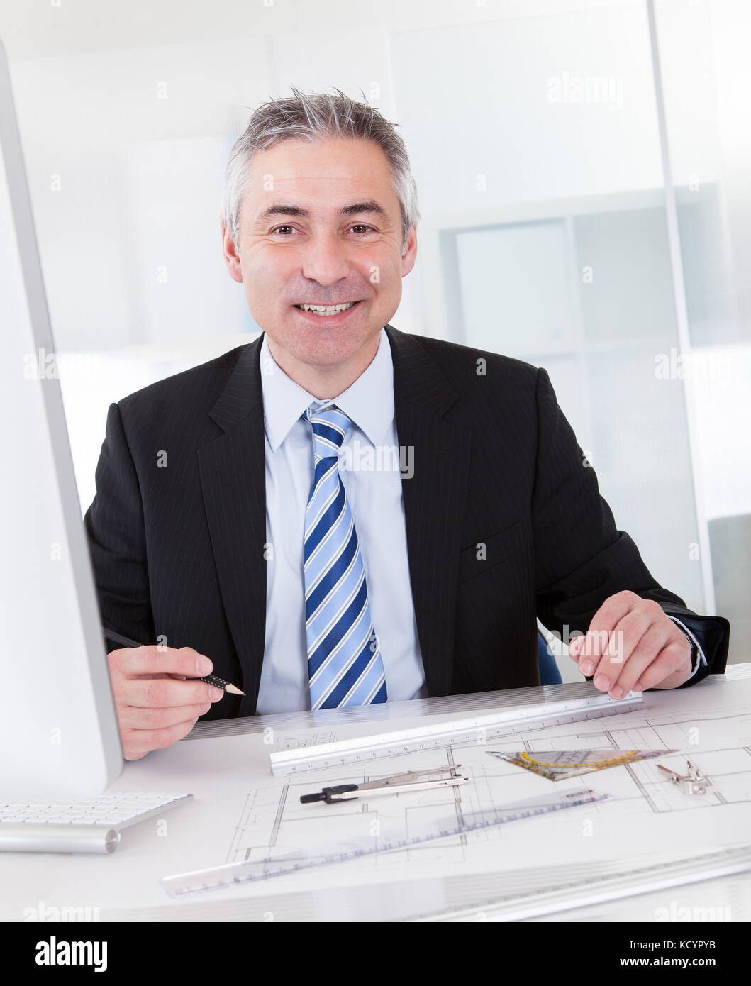 Architect male hi-res stock photography and images - Alamy