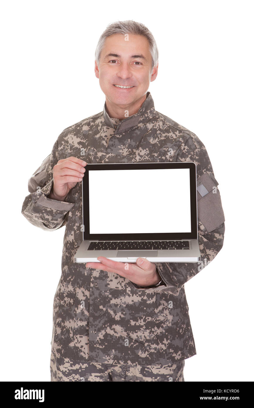 Soldier with laptop hi-res stock photography and images - Alamy